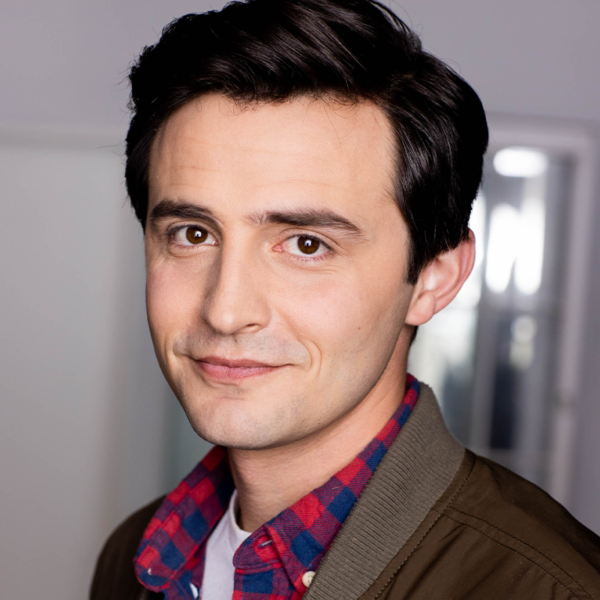 Cast and Crew Descendants – We're Alive